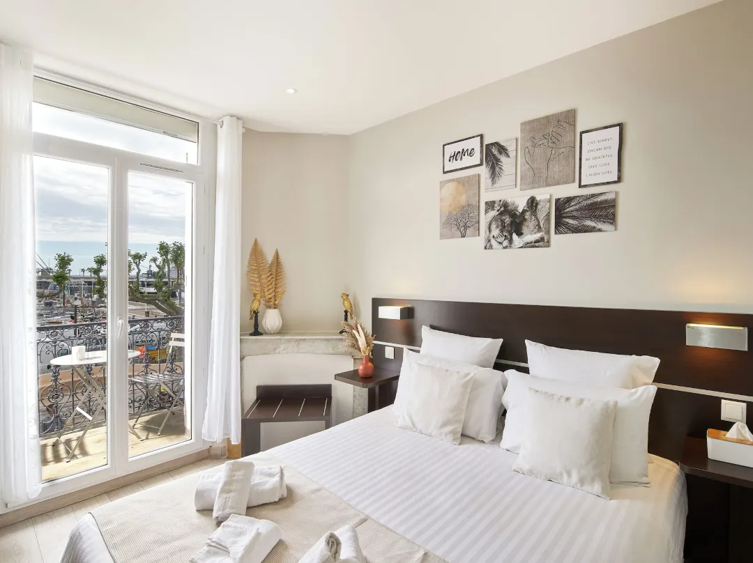 Hotel Du Vieux Port - Fréjus