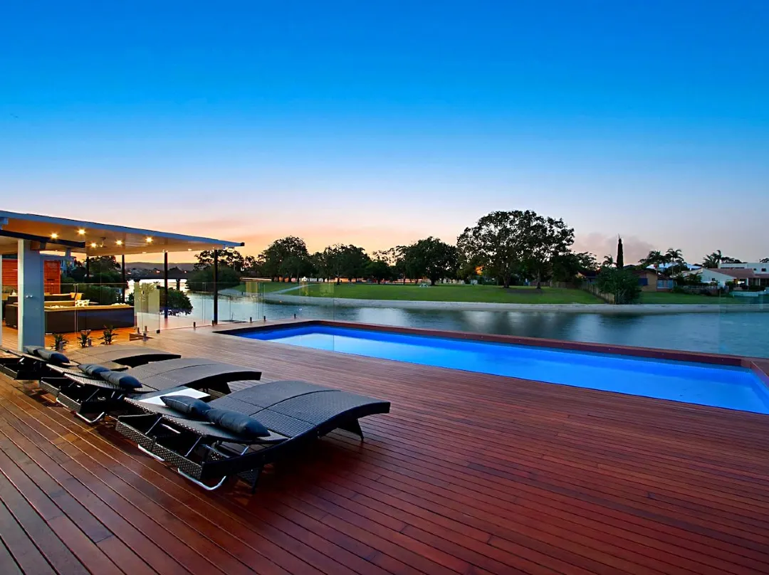 Luxico Whitehaven - 