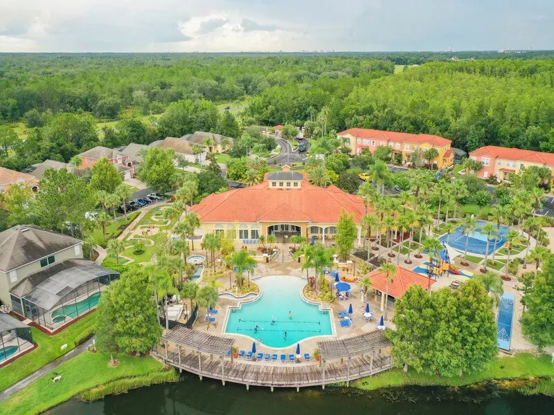 Private Pool And Spa With Resort Amenities - Luxurious Getaway - Kissimmee, FL