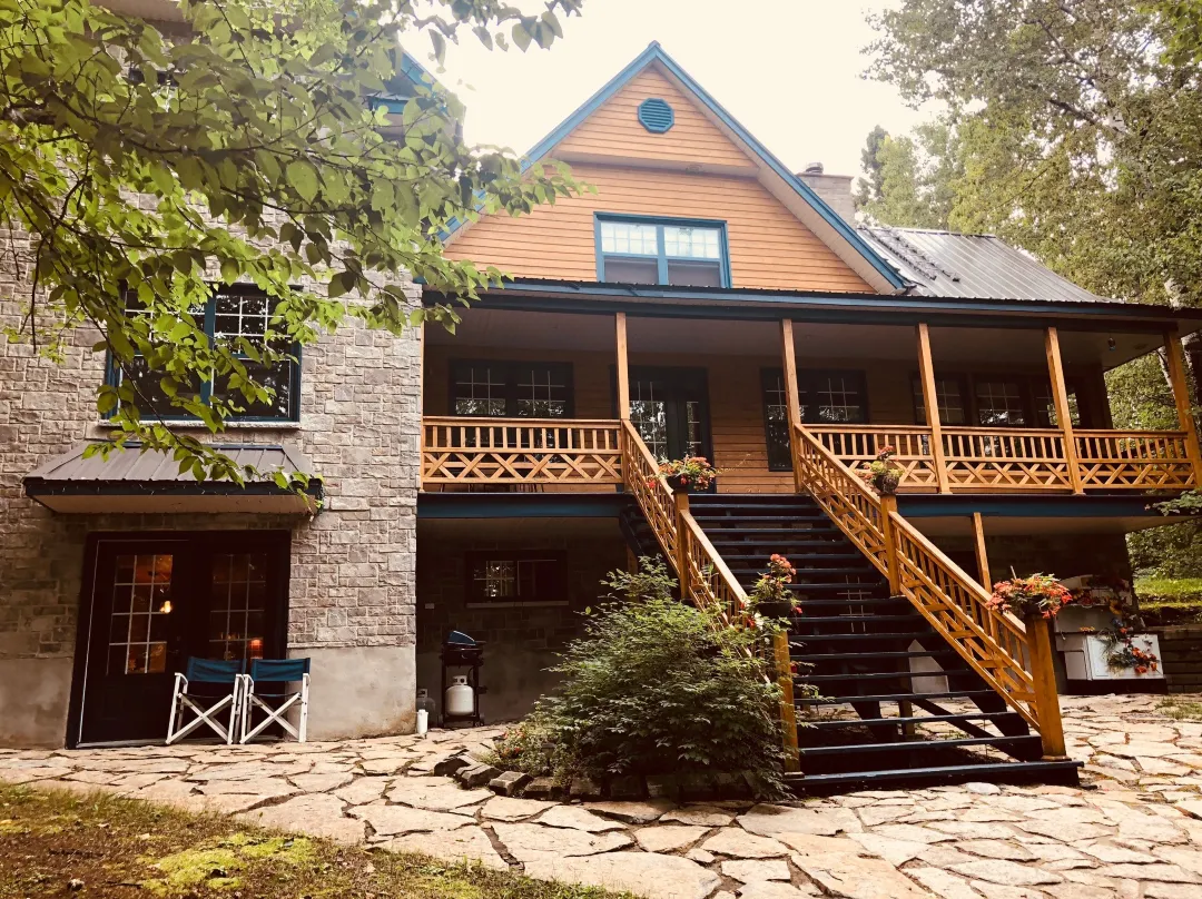 Aux Reveries Cool Situe Dans La Foret - Quebec