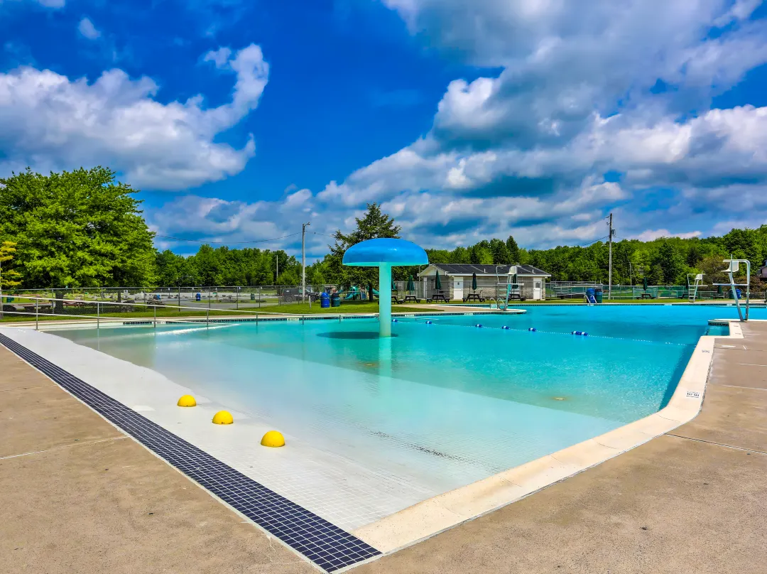 Firepit, Pellet Fireplace, Bbq Grill, Wi-fi, Smart Tv - Charming Oasis - Pocono Mountains, PA