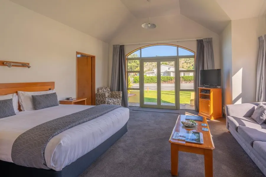 The Anchor Inn Beachfront Motel - New Zealand