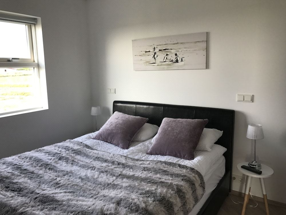 Lindartún Guesthouse - Iceland