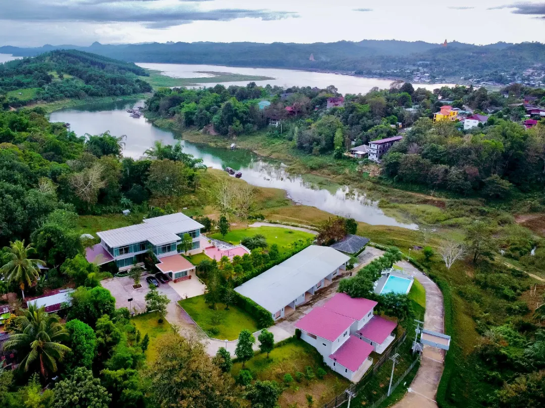 Sangkhlaburi Kanchanaburi By Kate Lake View - Thong Pha Phum District
