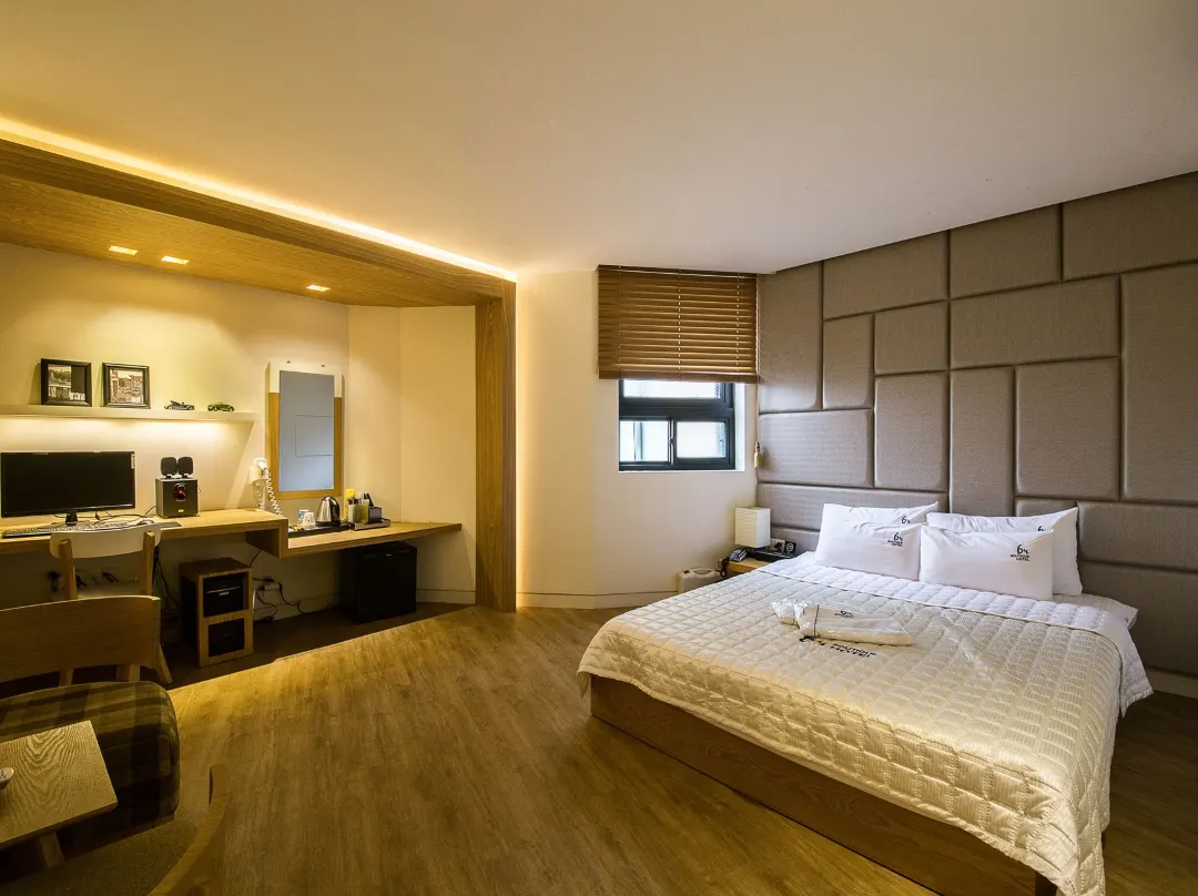 Busan Dadaepo Yuwol - Busan