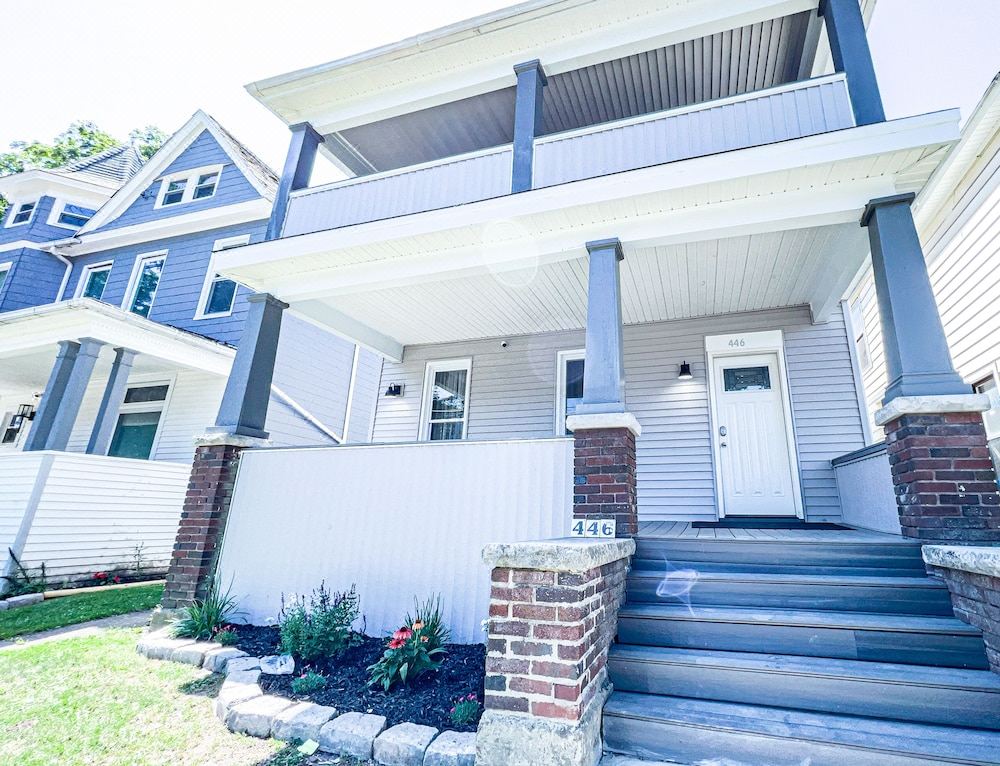 The Haines Villa - Niagara Falls, NY