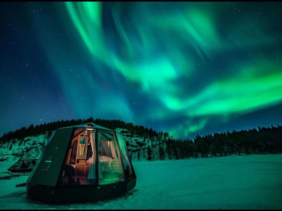 Glass Room Lake View: Luxury Getaway For Two - Wild Nature Experience In Sweden - Jokkmokk