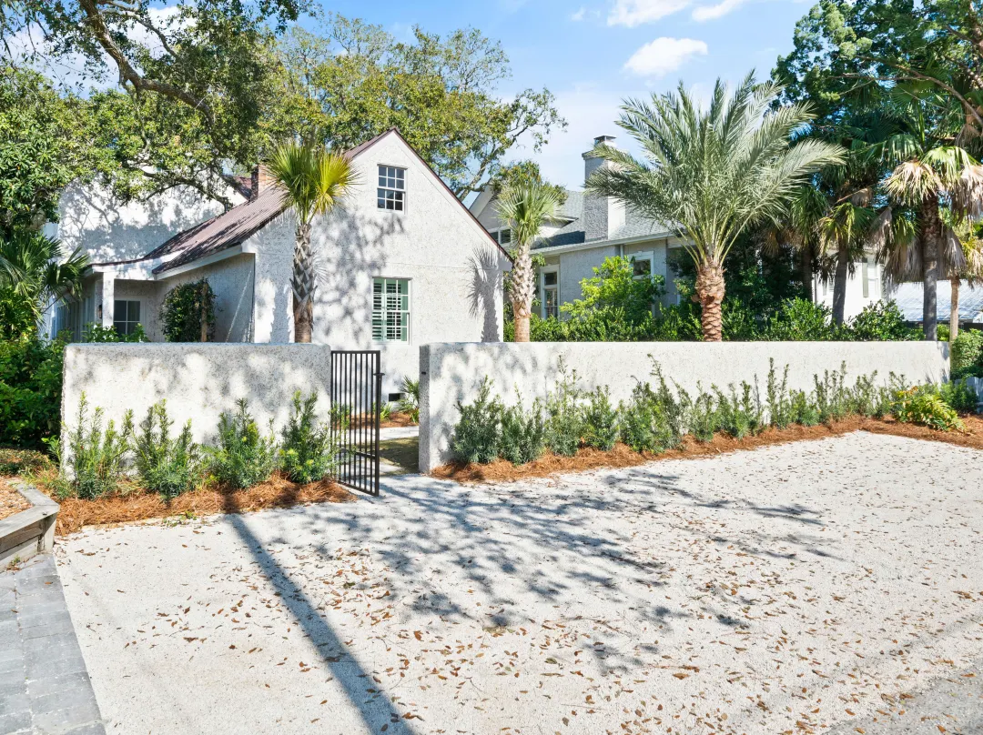 Spacious Pool And Quick Access To Shoreline - Stunning Beach Retreat - Brunswick, GA