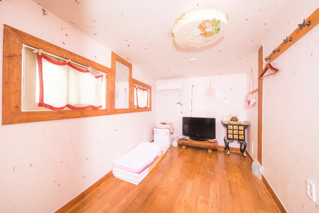 Jeonju Chuirakdang Hanok Stay - チョンジュ市