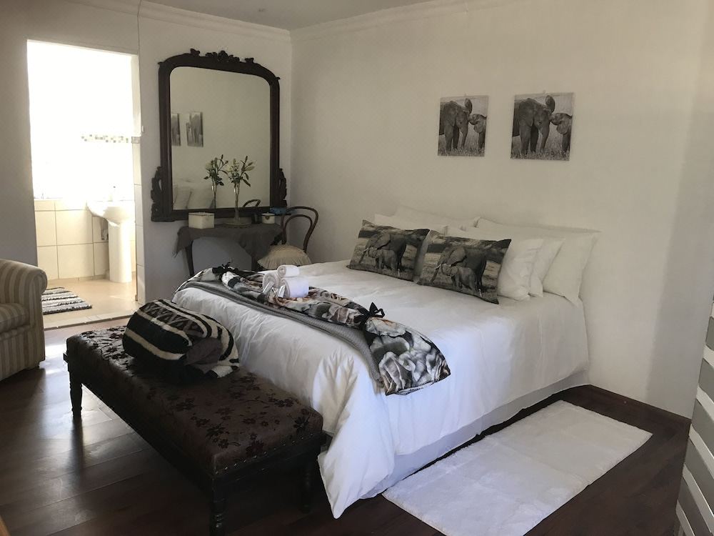 Kromrivier Farm Stays And Addo B & B - Western Cape