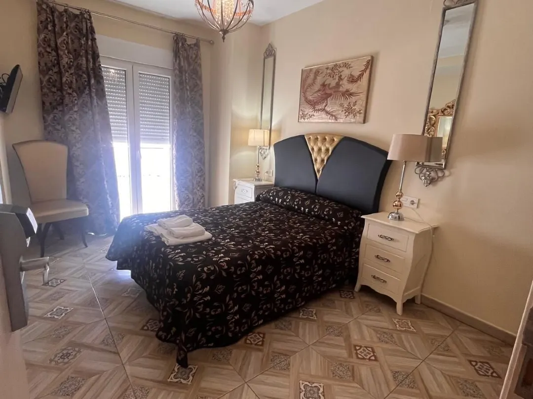 Hostal Flor De Lis - Lojo - Conil de la Frontera