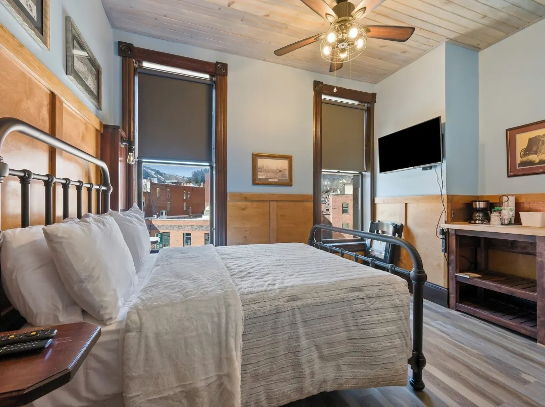 Historic Iron Horse Inn - Deadwood - Deadwood, SD