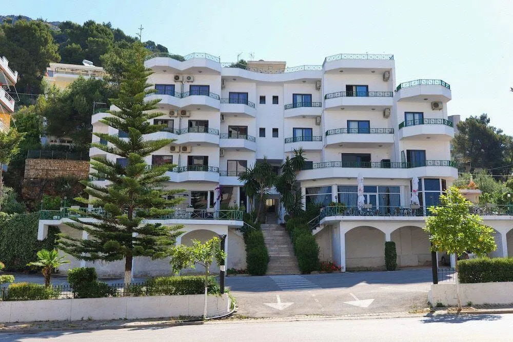 Privé City Hotel - Saranda