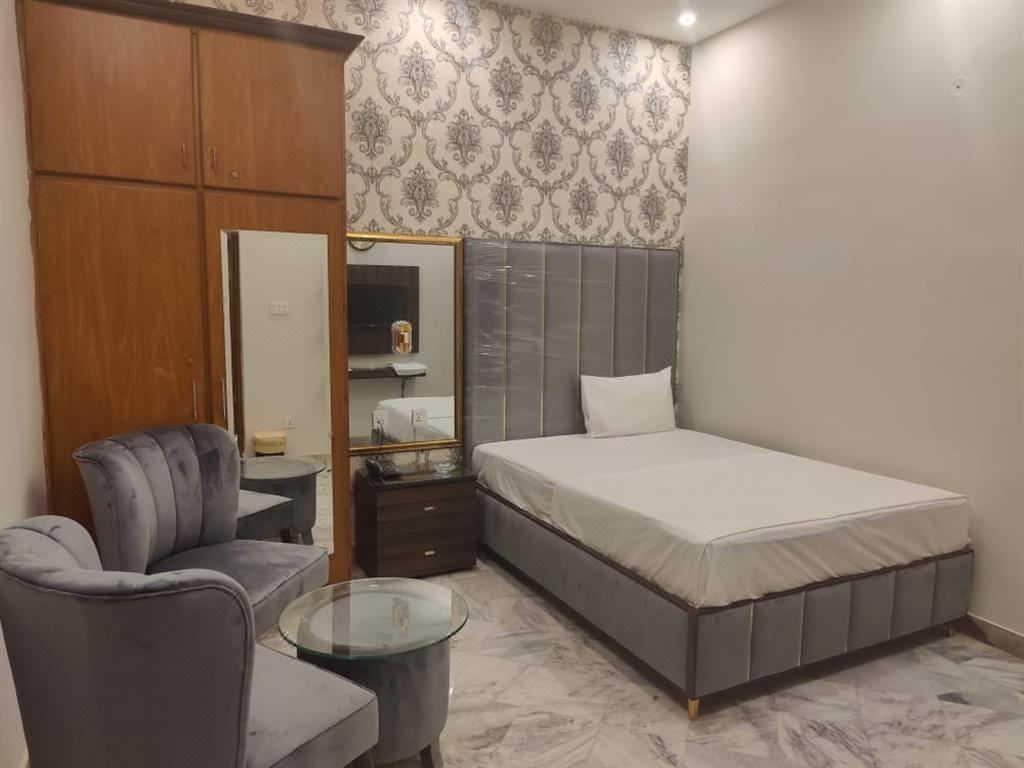 Red Fort Hotel Gulberg - Punjab
