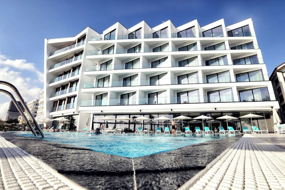 Luxury Premium Finese - Golem
