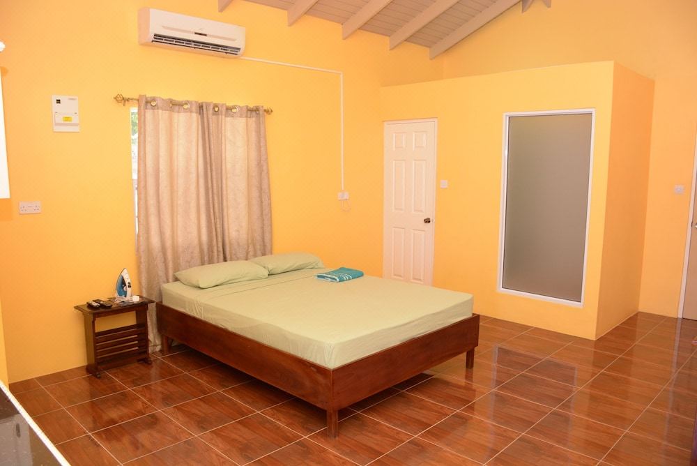Hillview Apartments And Vehicle Rental - Granada