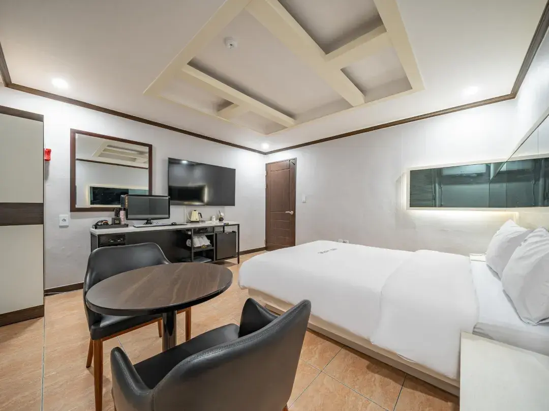 Hotel Fox In Wonpyeong-dong, Gumi - 형곡동