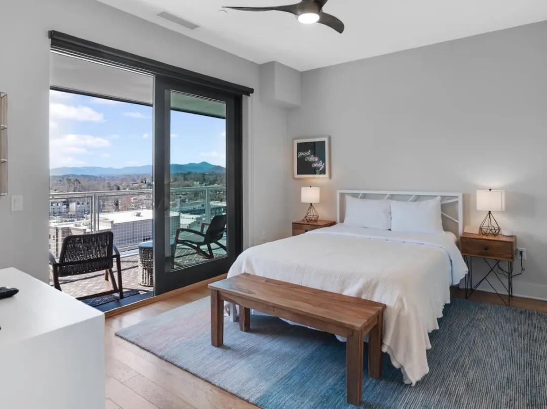 Contemporary Design And Outdoor Space - Stunning Mountain Haven - Sierra Nevada