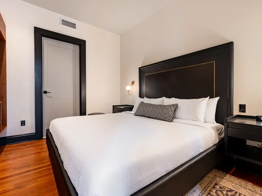 3br Historic Dance Hall & Canal St Views | The Mayfair - Nueva Orleans, LA
