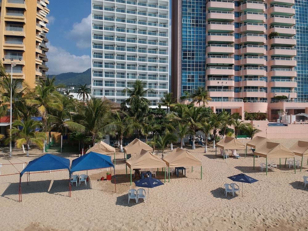 Bnow Hotels Acapulco - Acapulco