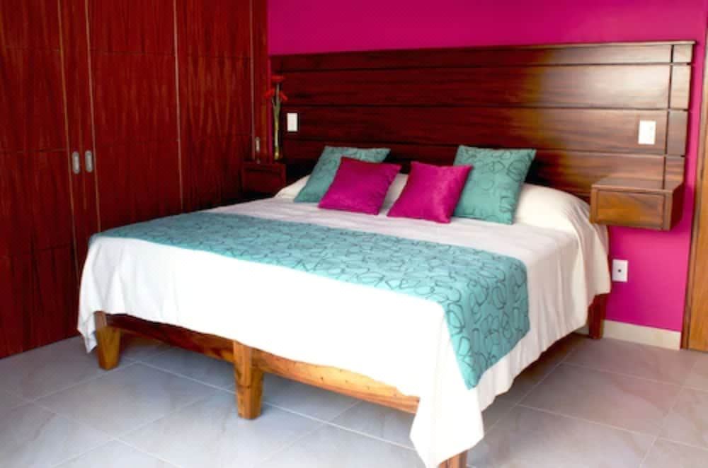 Nise - Puerto Vallarta