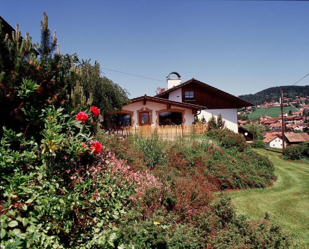 Pension / Ferienwohnungen Ludwig - Bad Kötzting