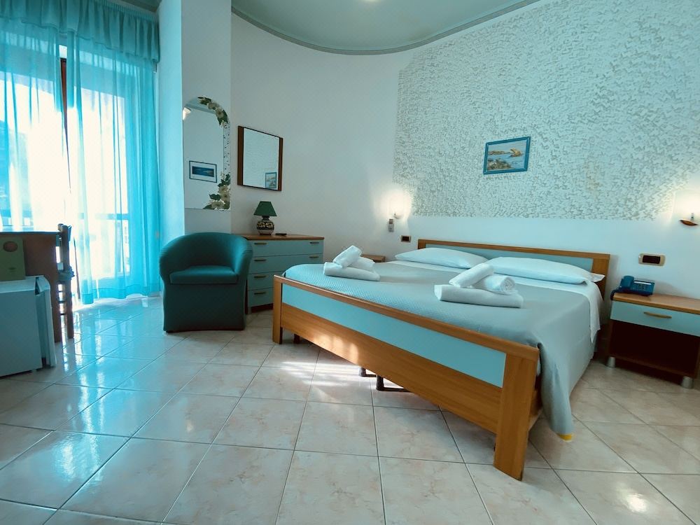 Le Tre Caravelle Hotel - Palinuro