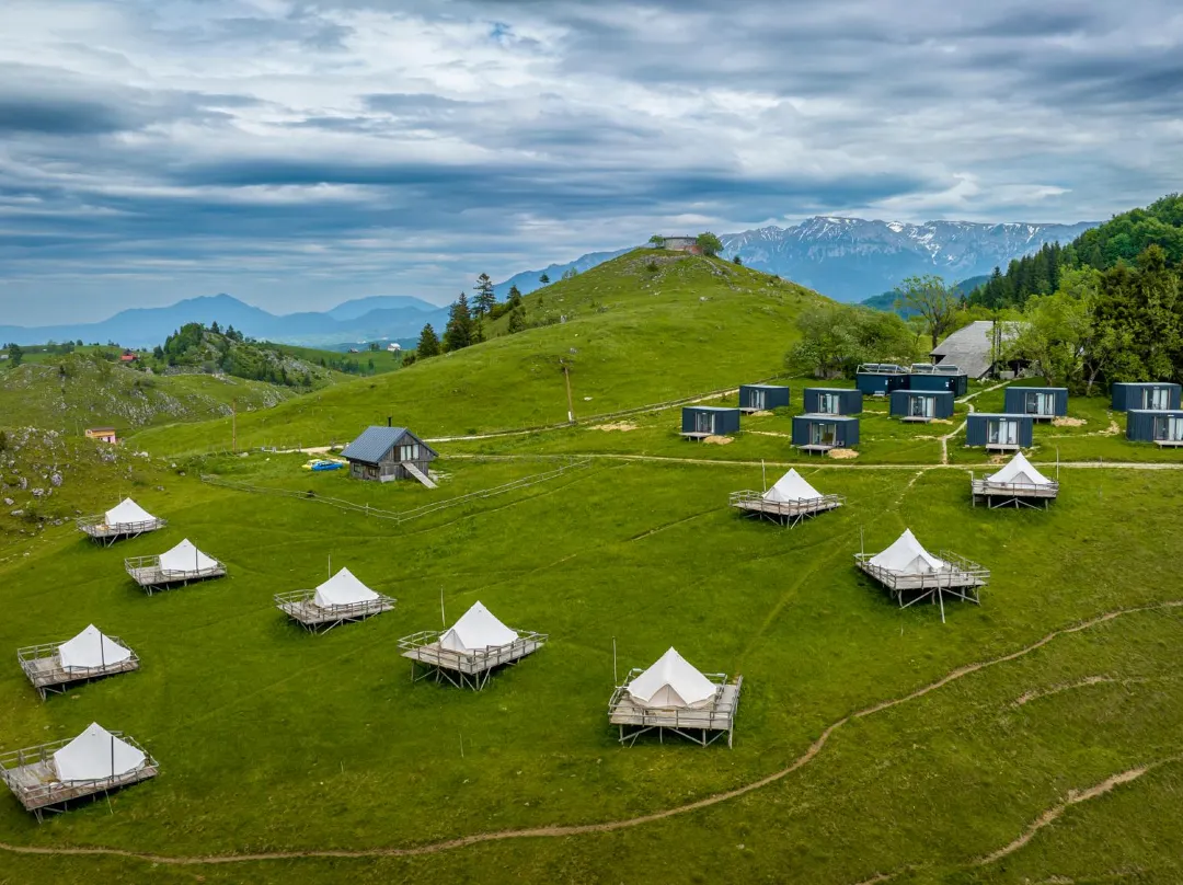 Ursa Mica Glamping Resort - Moieciu