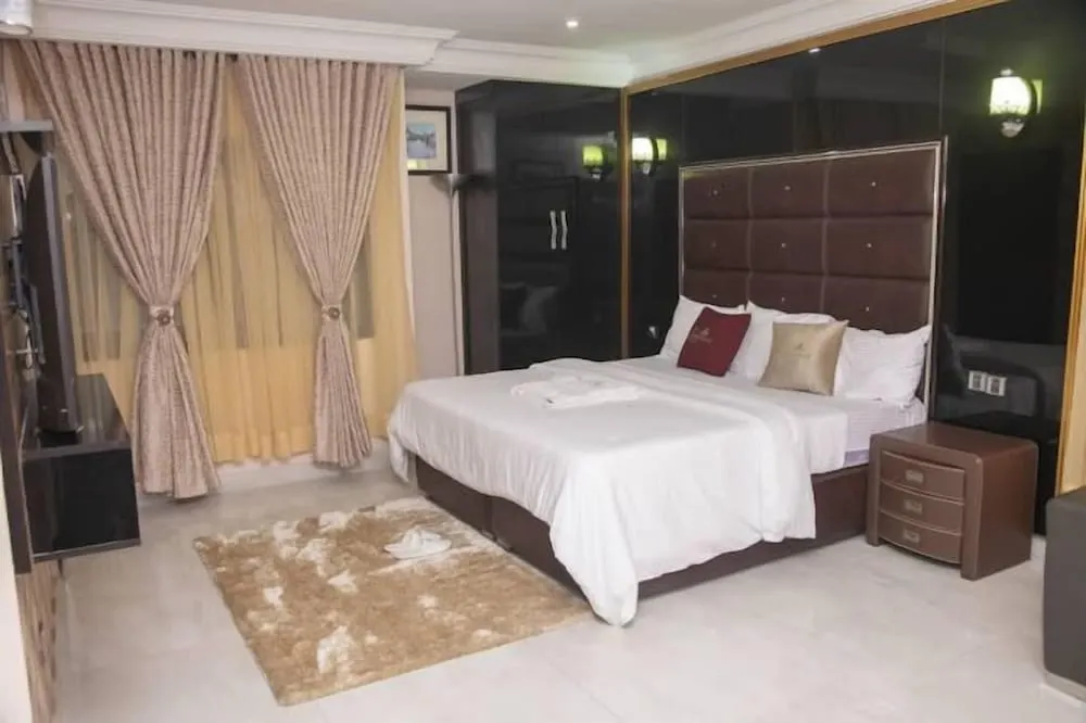 Lushville Hotel & Suites - Benin City