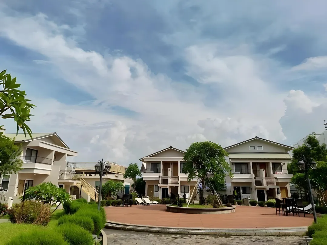 Outline Hotel - Donggang