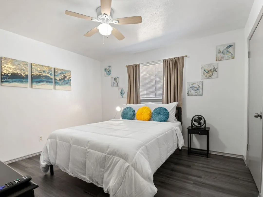 Centrally Located For A Unique Experience - Stylish Retreat - Dallas, TX