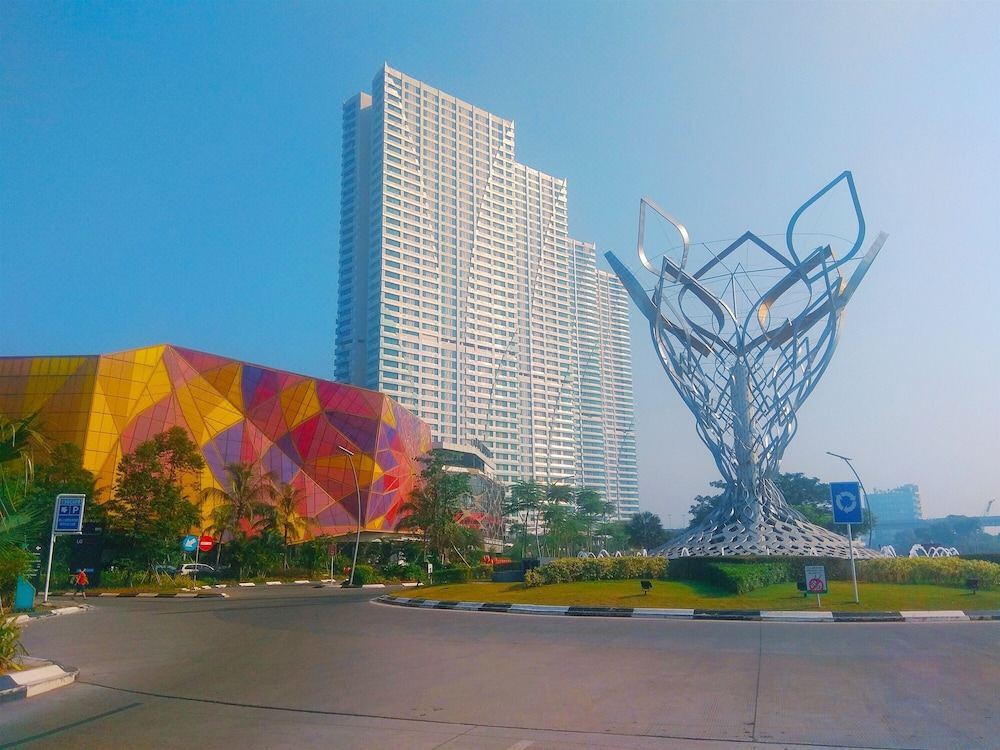 Cozy And Nice Studio At Grand Kamala Lagoon Apartment - Bekasi