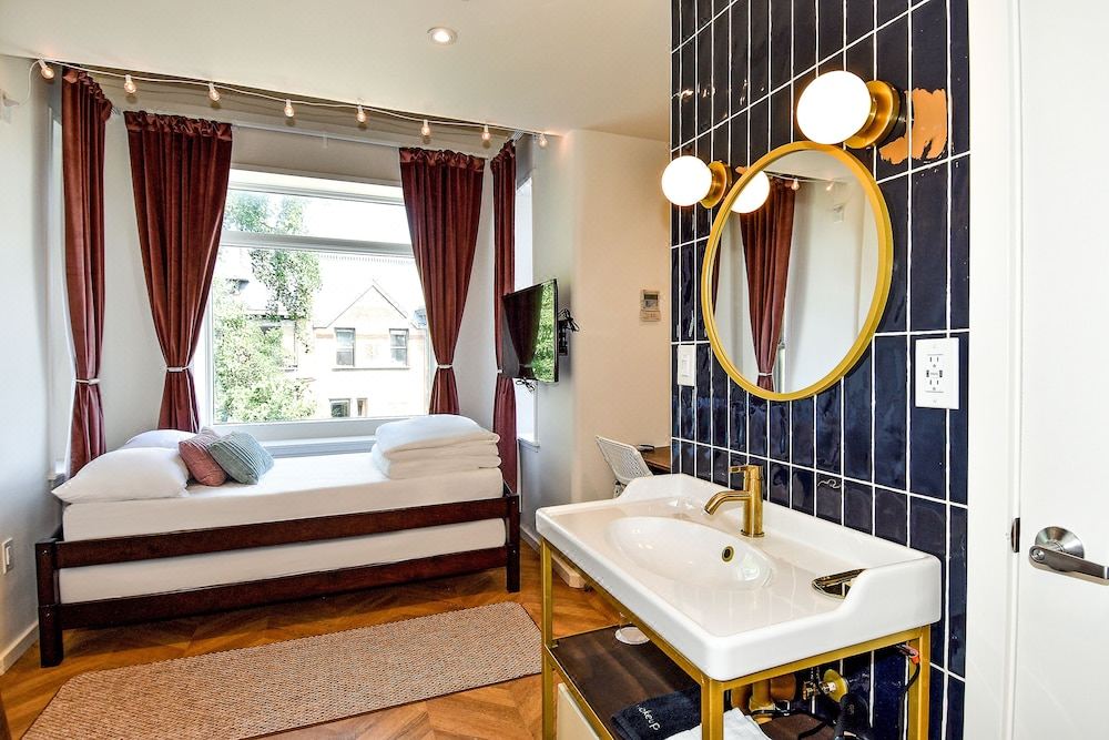 Highroad Washington Dc - Silver Spring, MD