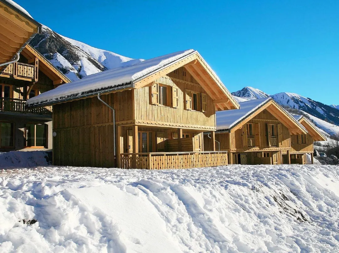 Alpine Retreat With Terrace - Fontcouverte-la-Toussuire