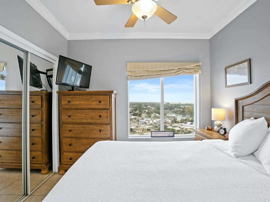 Tidewater 1300 - Laguna Beach, FL