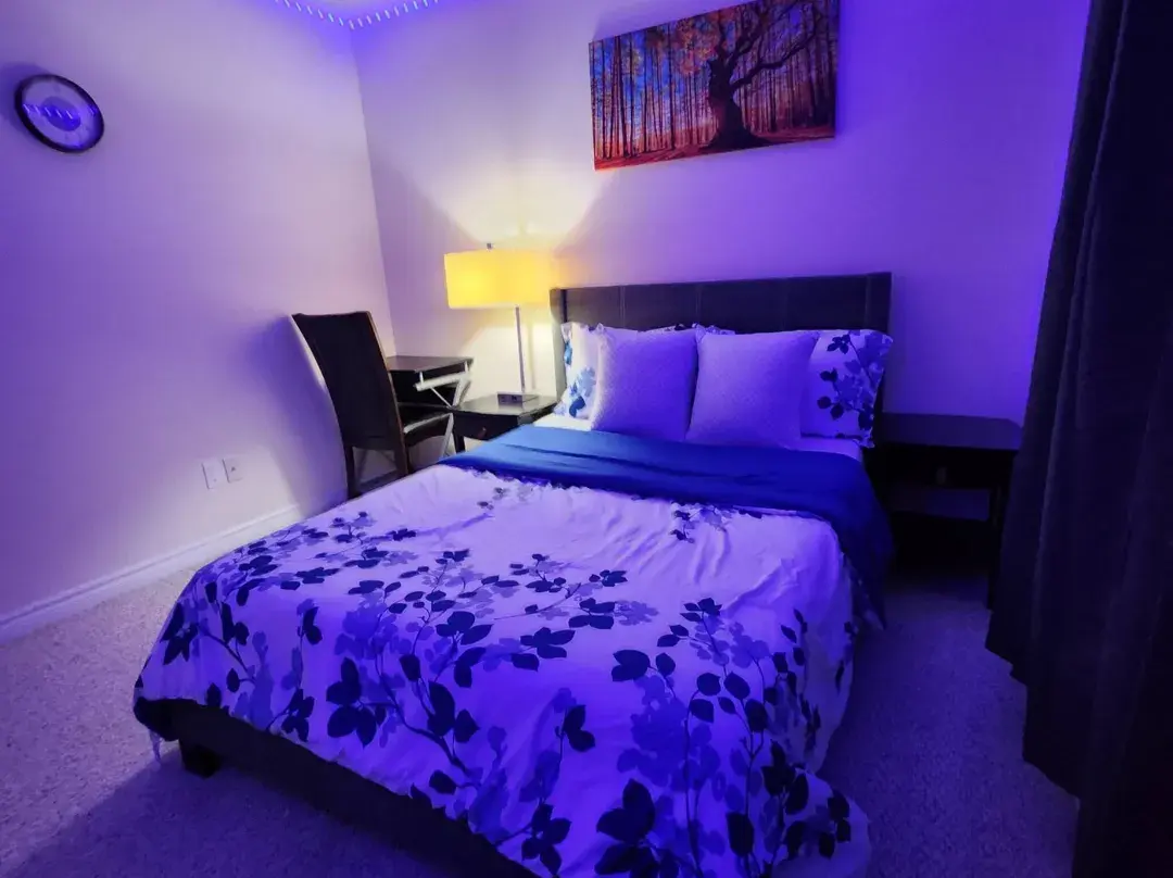 Emerald Staycation Suite - London