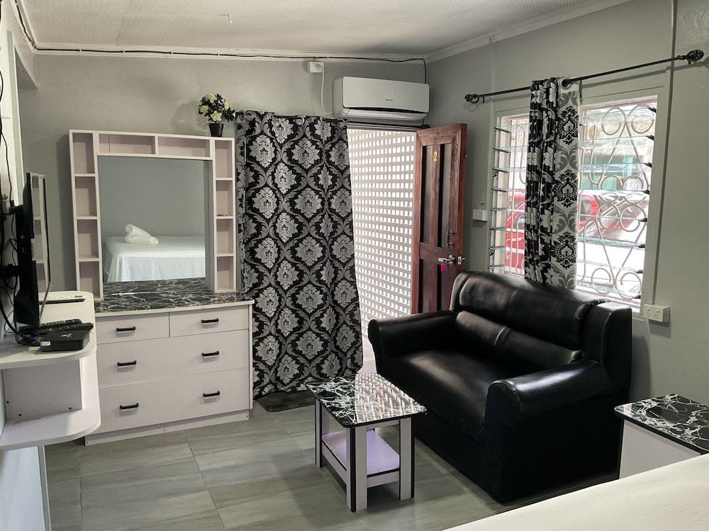 Fiji Fox Homestay - Suva