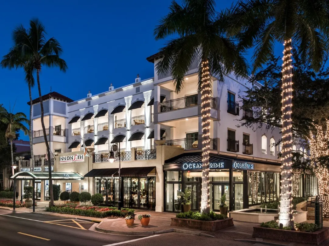 Private Dock And Southern Exposure - Elegant Waterfront Retreat - Bonita Springs, FL