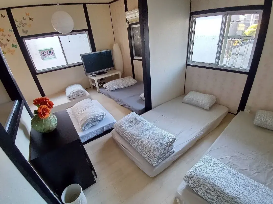 Charter Fee For 5 People Osaka Namba Nara Usj Tra - Higashiosaka