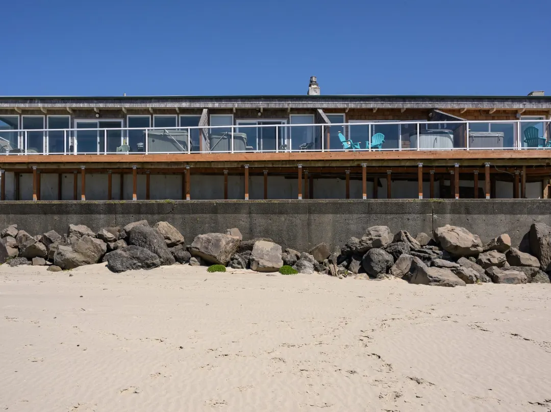 Private Hot Tub And Direct Beach Access - Stunning Oasis - Lincoln City, OR