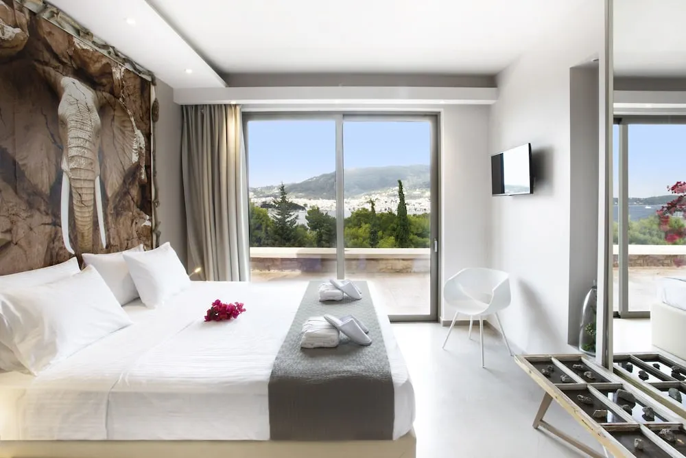 Core Luxury Suites - Skiathos