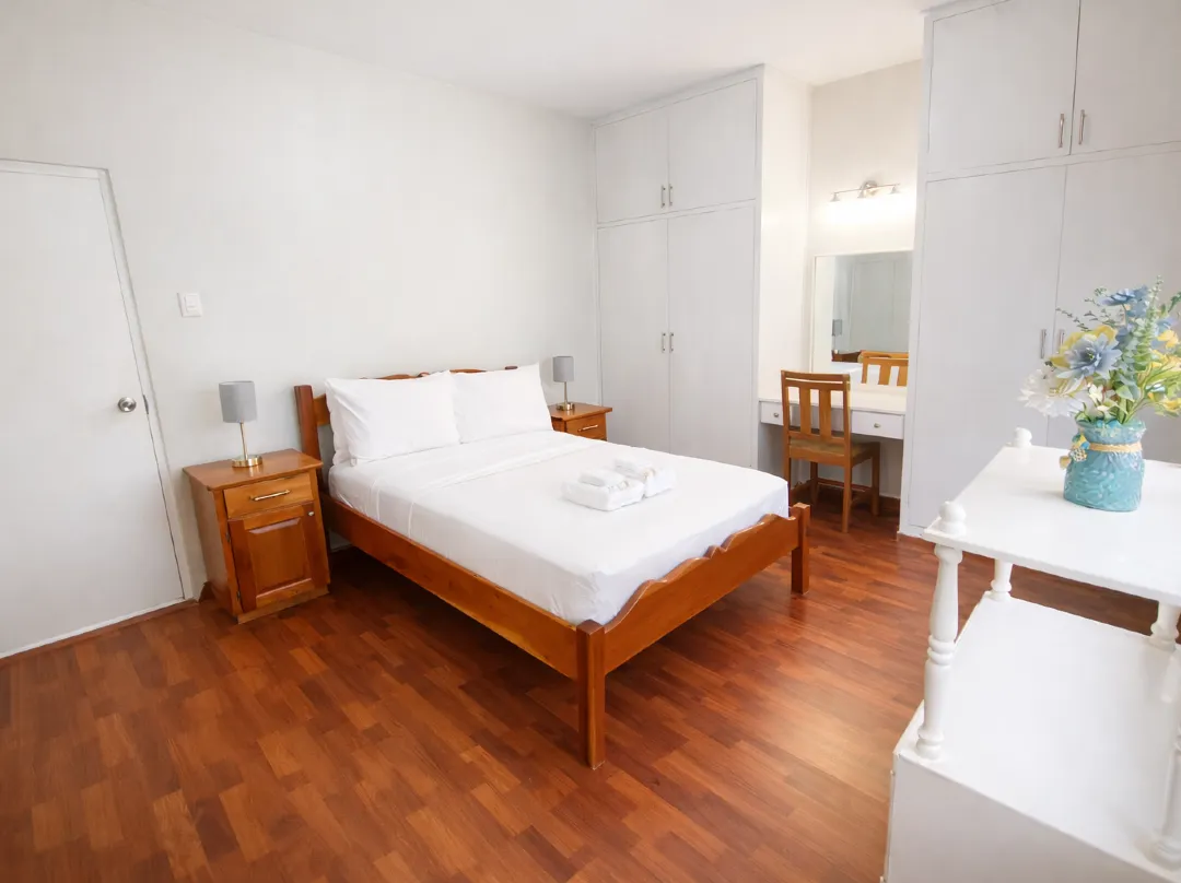 Stylish 1-bed Opposite Queen’s Park Savannah - Port of Spain