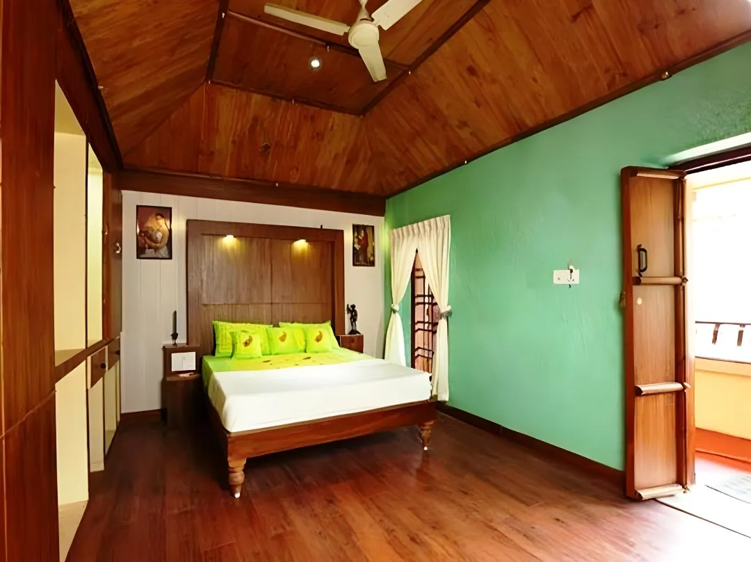 Southcanal Holidays - Alappuzha