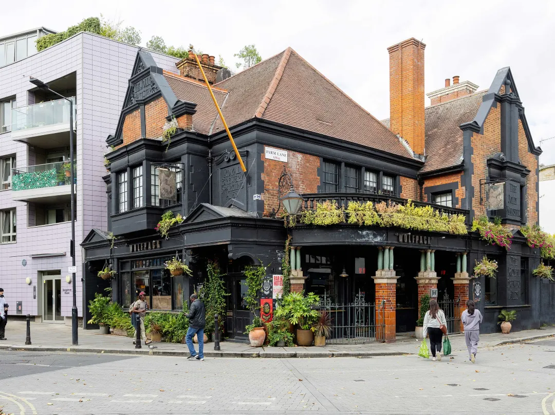 Artist's Oasis - Earl's Court