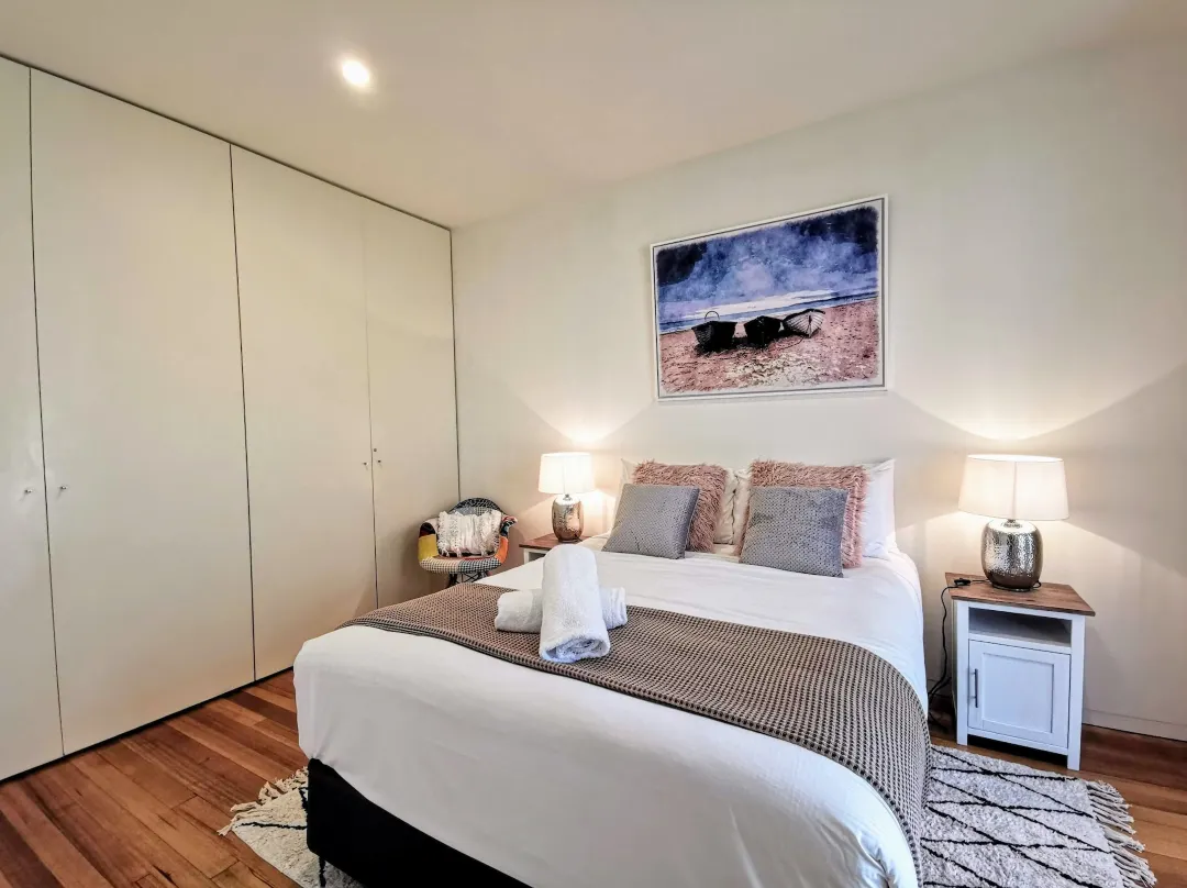 Phoenix Apartments - Lorne