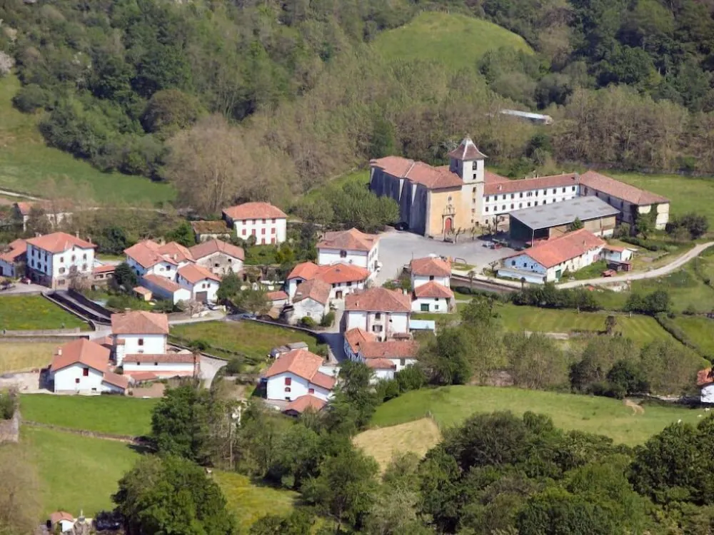 Hotel Venta De Etxalar - Baztan
