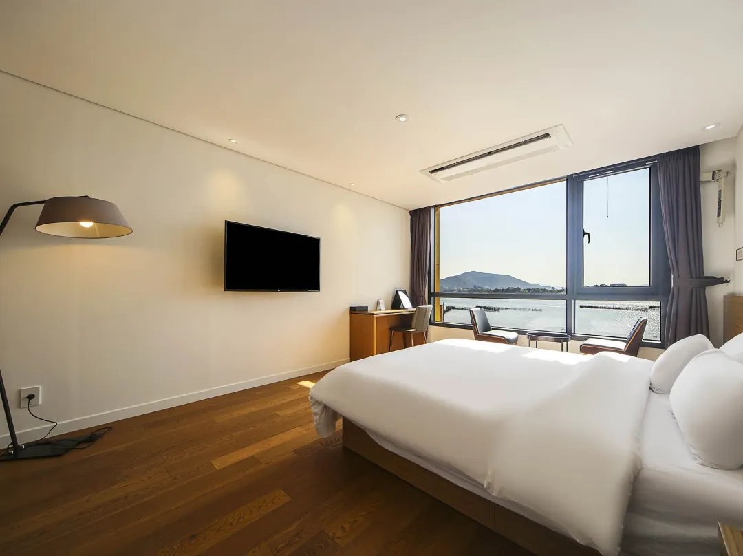 Sacheon Rubens Hotel - Namhae-gun