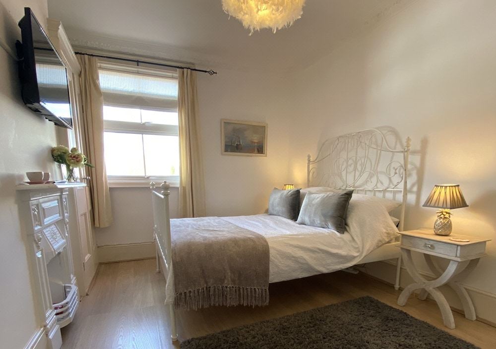 19 Station Road - Henley-on-Thames