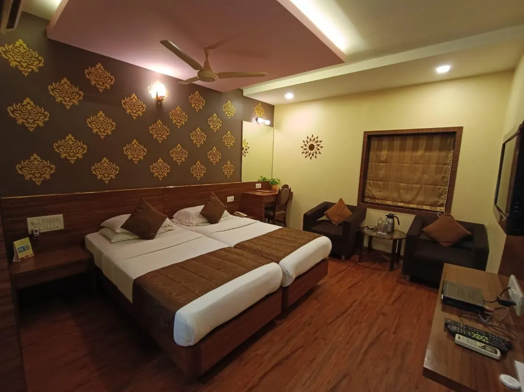 Rajhans Hotel - Mumbai