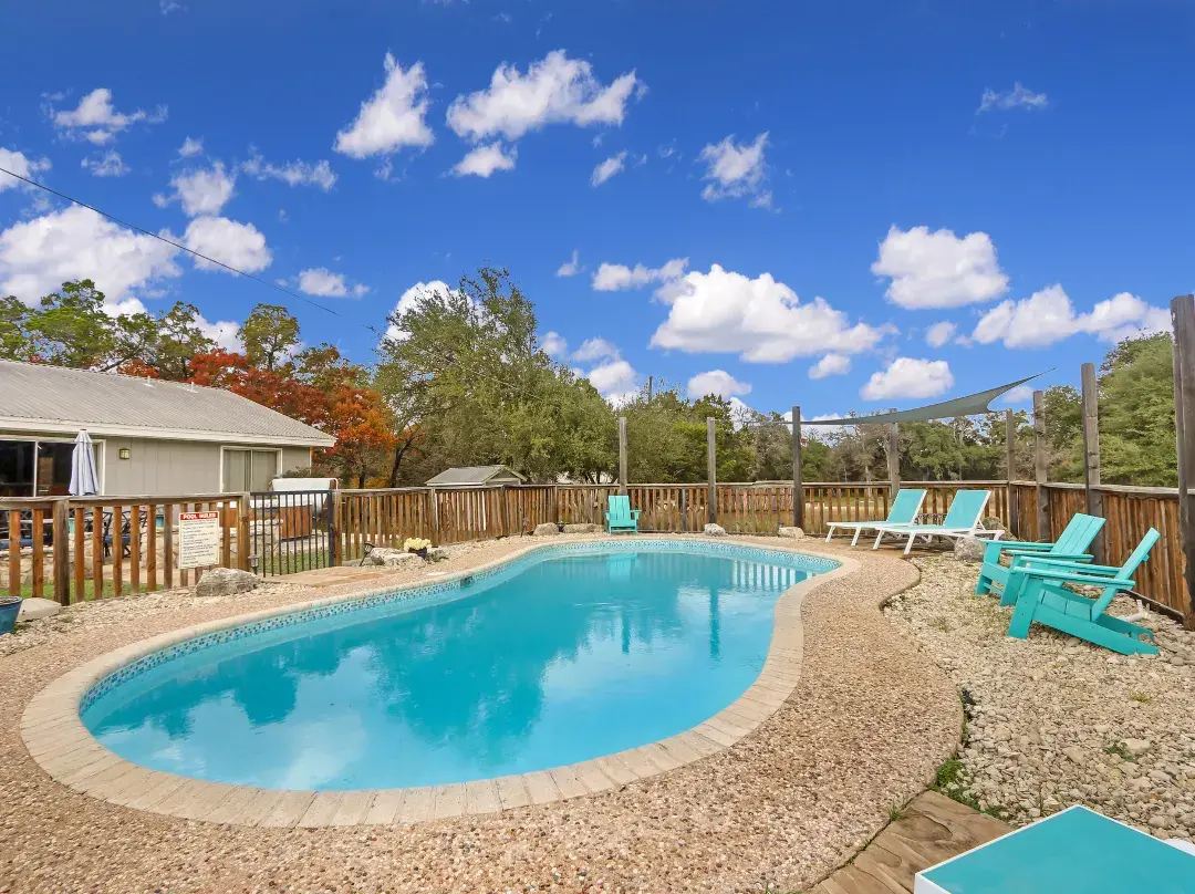 Gorgeous Swimming Pool And Creekside Deck - Charming Weekend Escape - Wimberley, TX